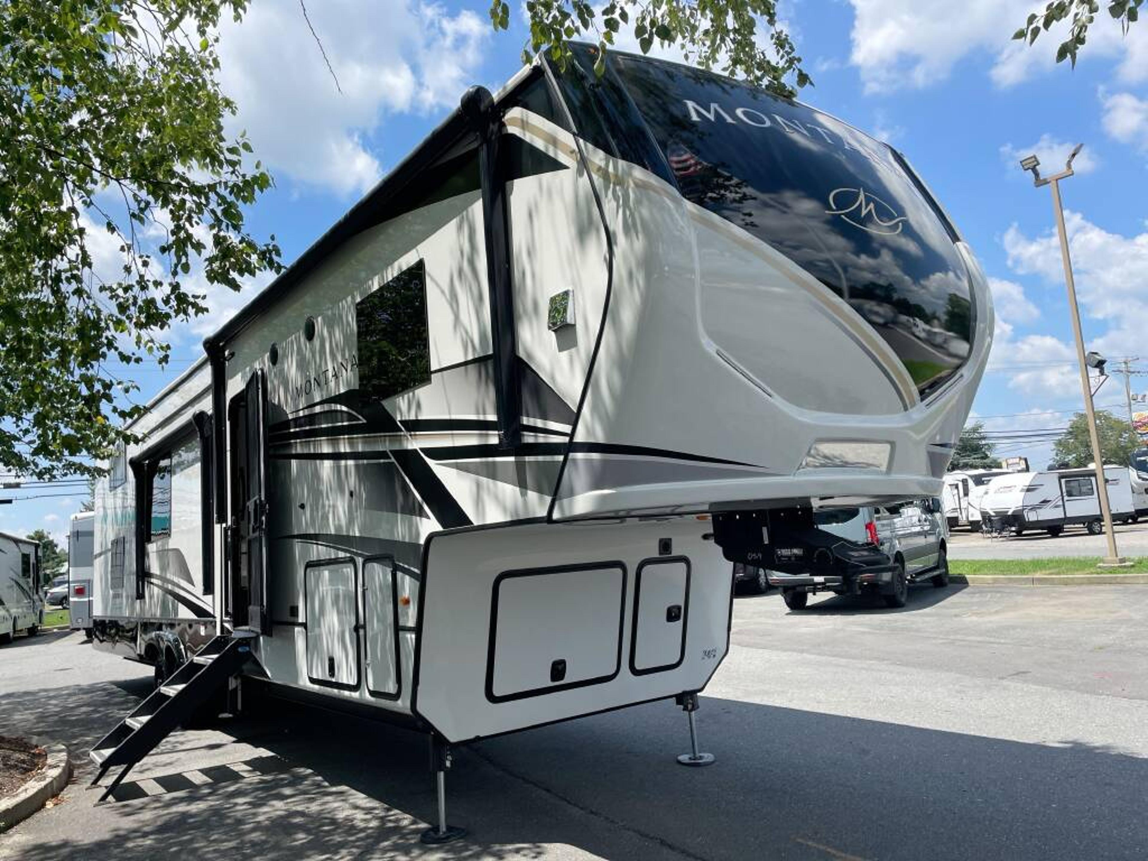 Used RVs for Sale | RVs.com